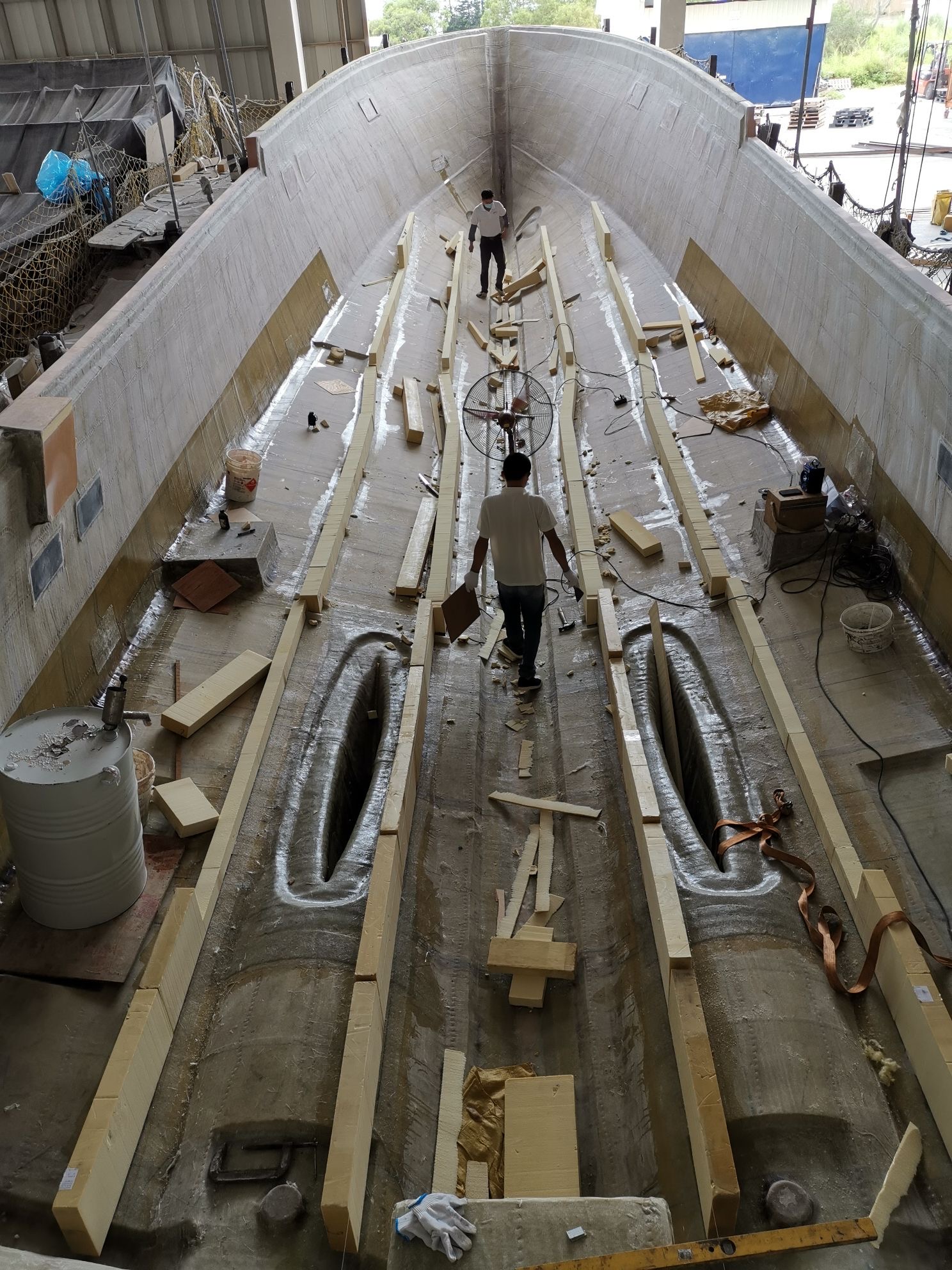 Adding stringers – Cruising Without a Calendar
